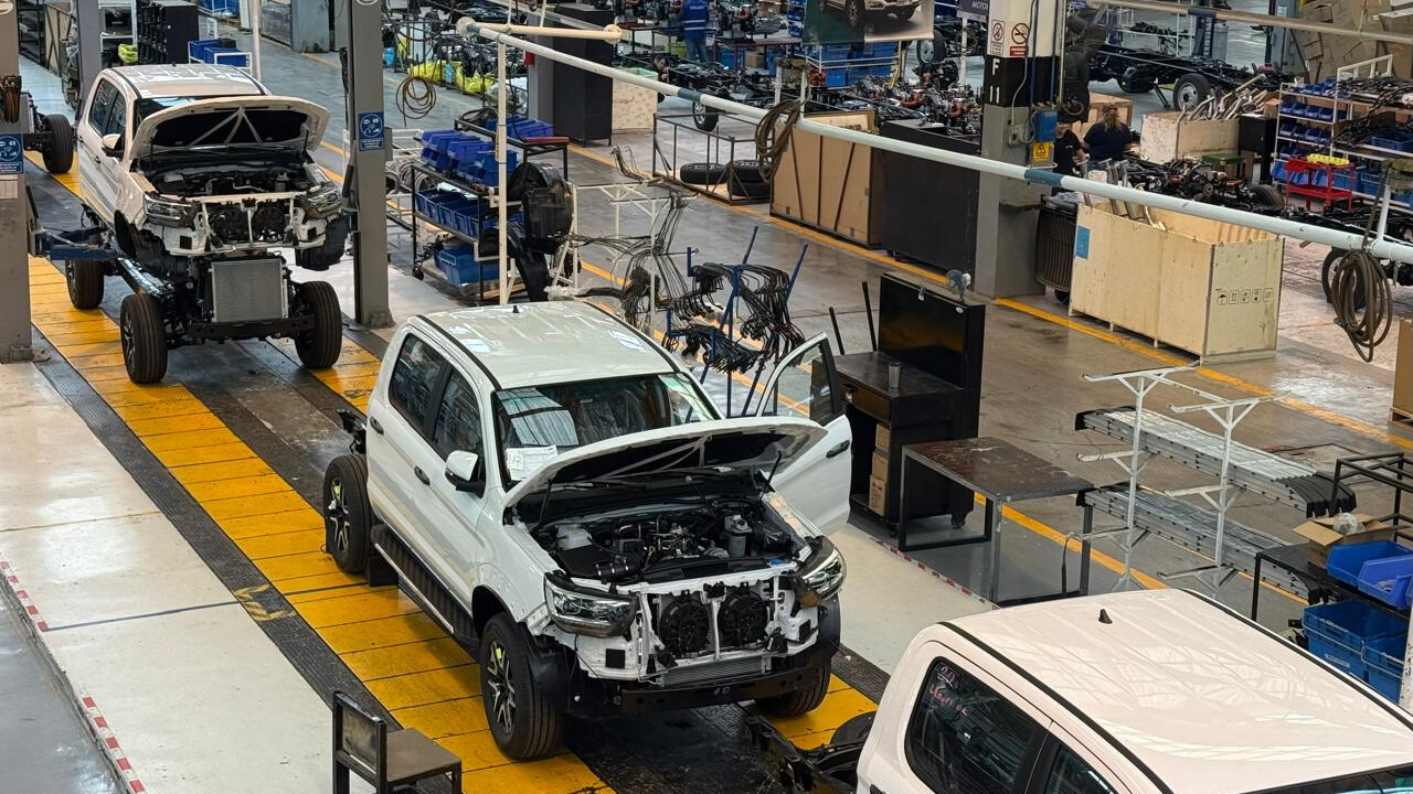 JAC México, la única marca que ensambla el 100% de sus autos en el país ...